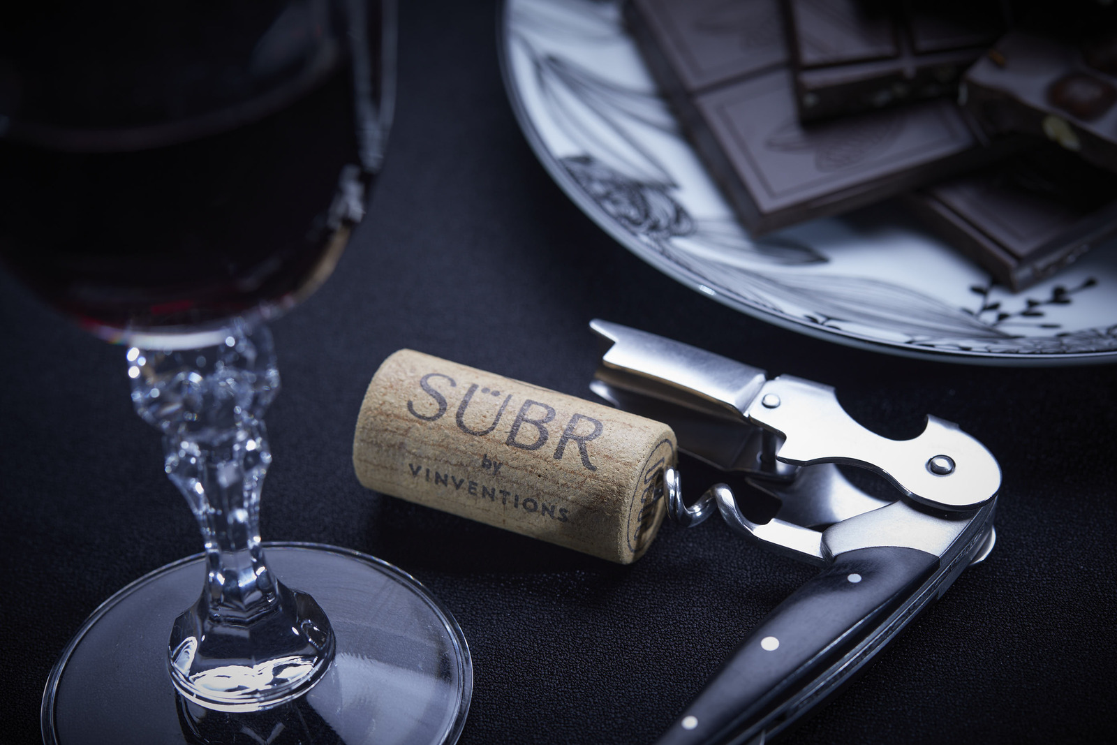 SÜBR F7 - Micro-Natural Closure for Premium Wine